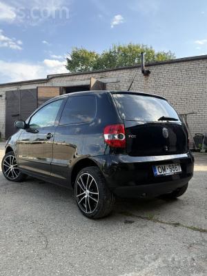 Melns Volkswagen Fox 2007 Madona, ar dzinēja tilpumu 1.20 L un nobraukumu 96 tūkst. km par 2130 €, foto 4 vietnē AUTOMOTO.COM.LV