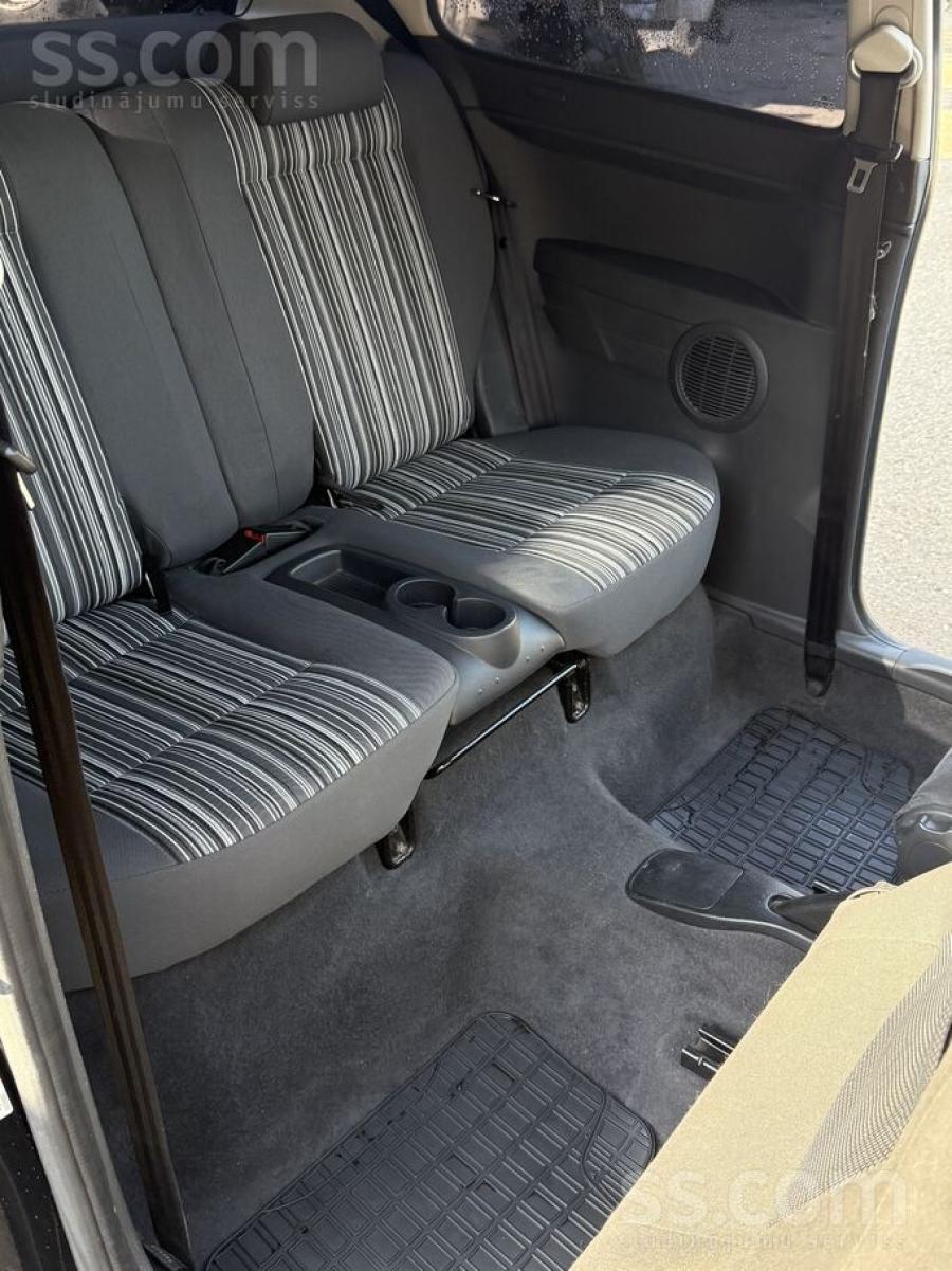 Melns Volkswagen Fox 2007 Madona, ar dzinēja tilpumu 1.20 L un nobraukumu 96 tūkst. km par 2130 €, foto 18 vietnē AUTOMOTO.COM.LV