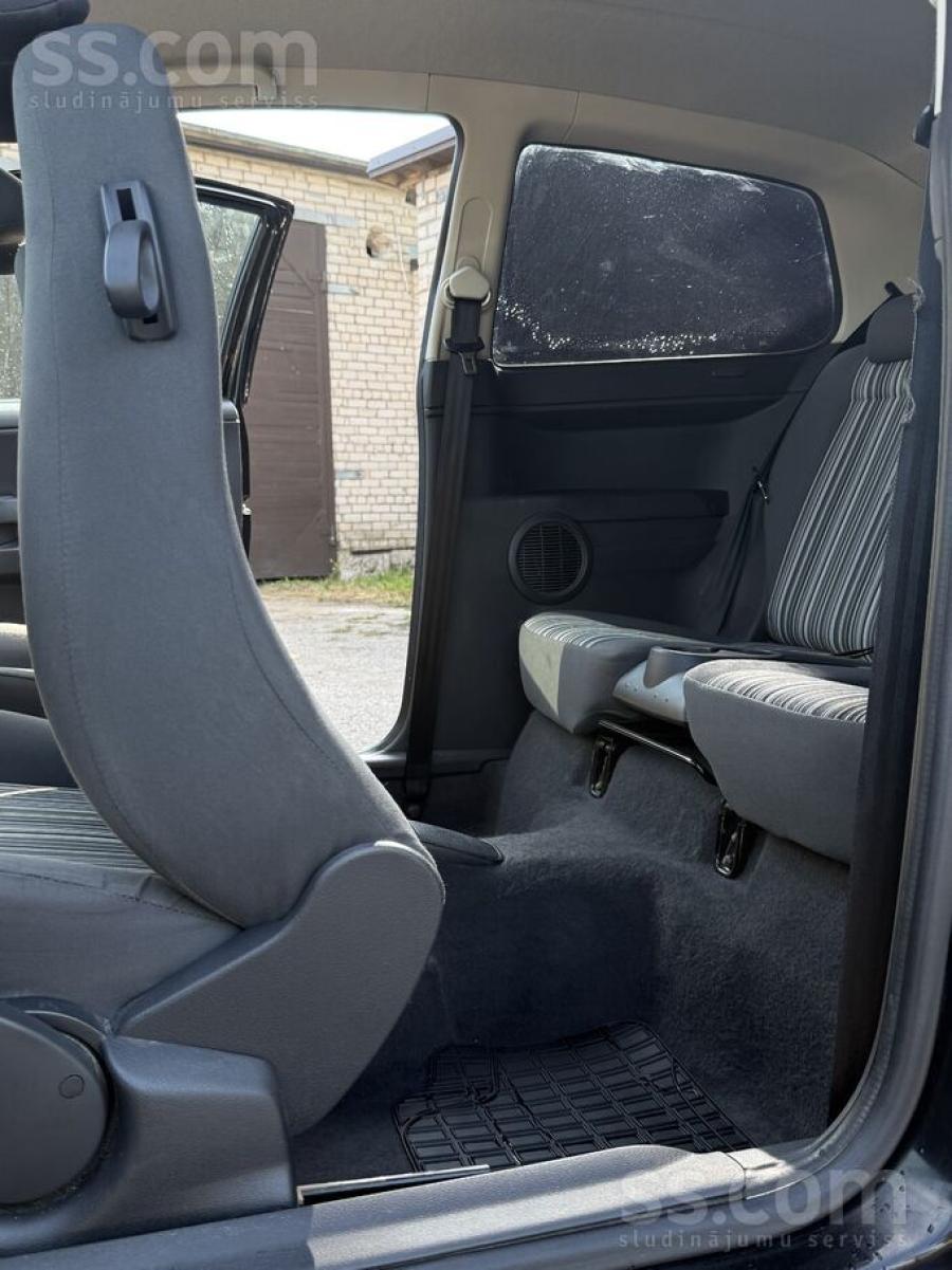 Melns Volkswagen Fox 2007 Madona, ar dzinēja tilpumu 1.20 L un nobraukumu 96 tūkst. km par 2130 €, foto 19 vietnē AUTOMOTO.COM.LV
