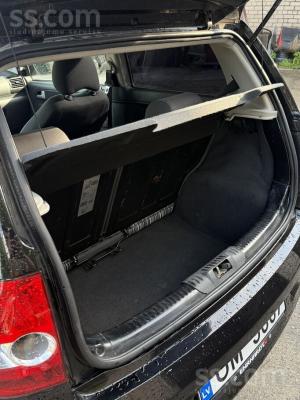 Melns Volkswagen Fox 2007 Madona, ar dzinēja tilpumu 1.20 L un nobraukumu 96 tūkst. km par 2130 €, foto 20 vietnē AUTOMOTO.COM.LV