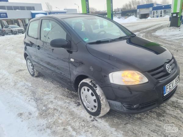 Melns Volkswagen Fox 2008 Klaipėda, ar dzinēja tilpumu 1.20 L un nobraukumu 231 tūkst. km par 1200 €, foto 3 vietnē AUTOMOTO.COM.LV