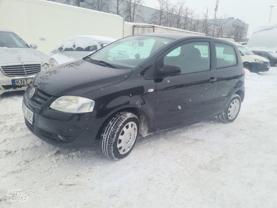 Melns Volkswagen Fox 2008 Klaipėda, ar dzinēja tilpumu 1.20 L un nobraukumu 231 tūkst. km par 1200 €, foto 8 vietnē AUTOMOTO.COM.LV