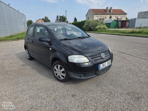 Melns Volkswagen Fox 2008 Kauņa, ar dzinēja tilpumu 1.20 L un nobraukumu 155 tūkst. km par 500 €, foto 1 vietnē AUTOMOTO.COM.LV
