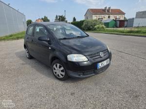 Melns Volkswagen Fox 2008 Kauņa, ar dzinēja tilpumu 1.20 L un nobraukumu 155 tūkst. km par 500 €, foto  vietnē AUTOMOTO.COM.LV
