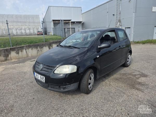 Melns Volkswagen Fox 2008 Kauņa, ar dzinēja tilpumu 1.20 L un nobraukumu 155 tūkst. km par 500 €, foto 2 vietnē AUTOMOTO.COM.LV