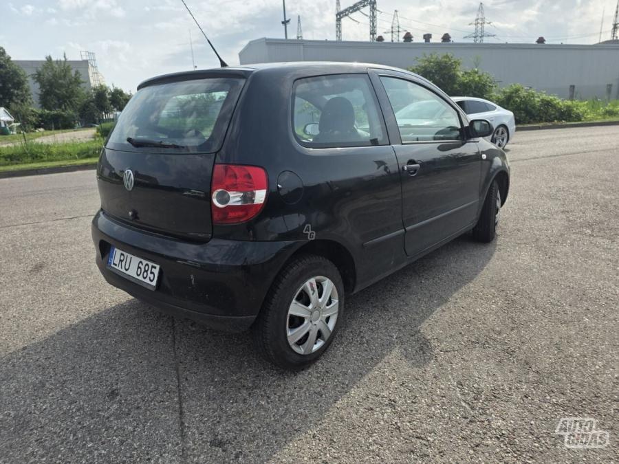 Melns Volkswagen Fox 2008 Kauņa, ar dzinēja tilpumu 1.20 L un nobraukumu 155 tūkst. km par 500 €, foto 4 vietnē AUTOMOTO.COM.LV