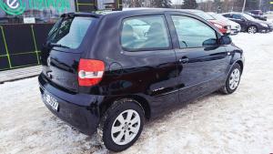 Black Volkswagen Fox 2010 in Riga, with an engine capacity of 1.20 L and mileage of 177 thousand km for 1600 €, photo 2 on AUTOMOTO.COM.LV