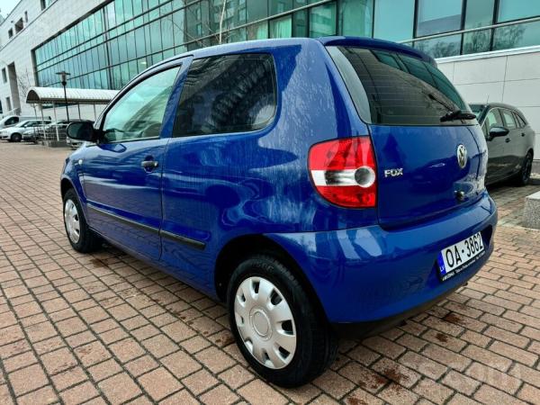 Blue Volkswagen Fox 2005 in Riga, with an engine capacity of 1.20 L and mileage of 0 thousand km for 1300 €, photo 5 on AUTOMOTO.COM.LV