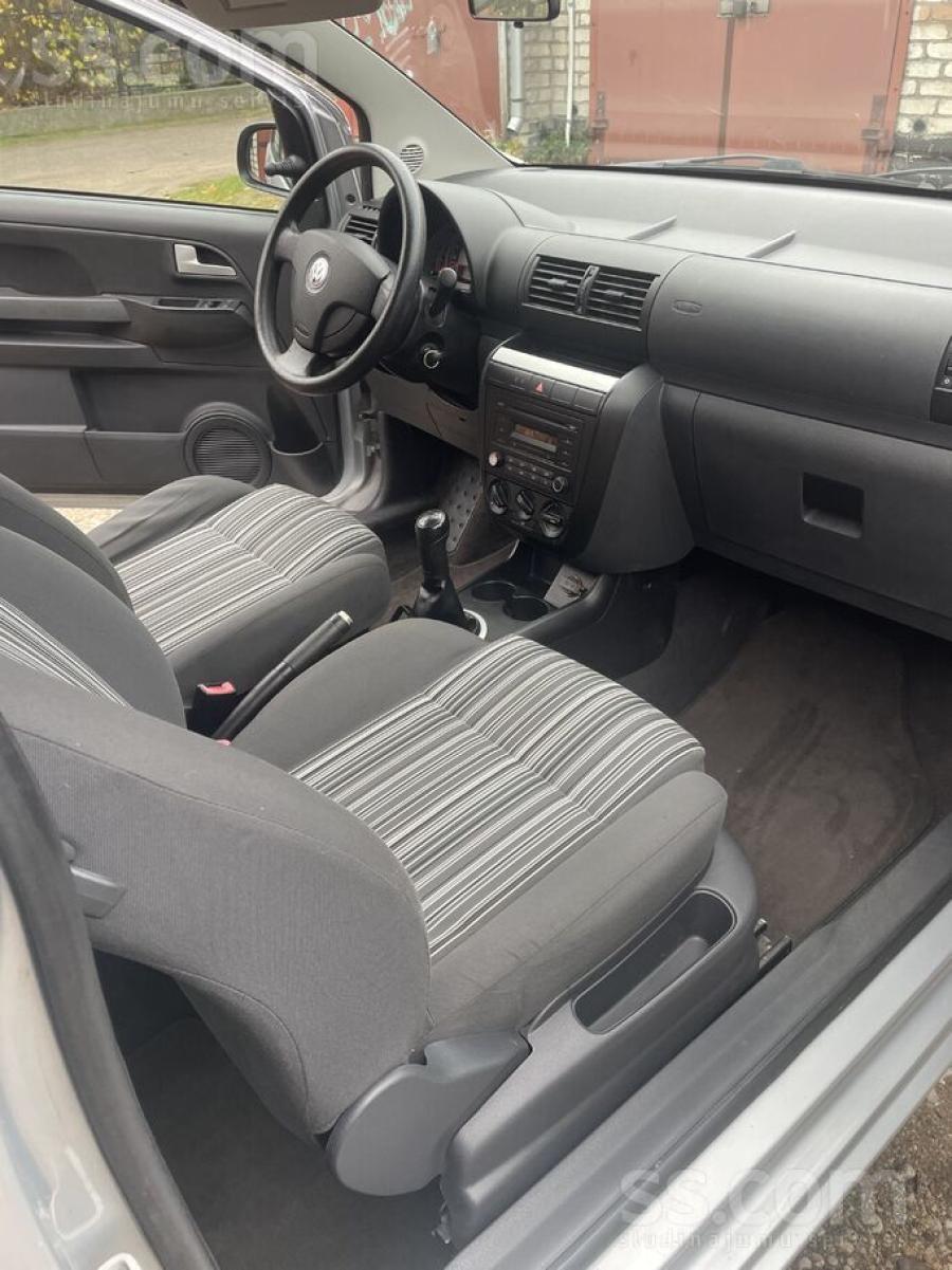 Volkswagen Fox 2007 in Liepaja, with an engine capacity of 1.20 L and mileage of 140 thousand km for 1850 €, photo 4 on AUTOMOTO.COM.LV