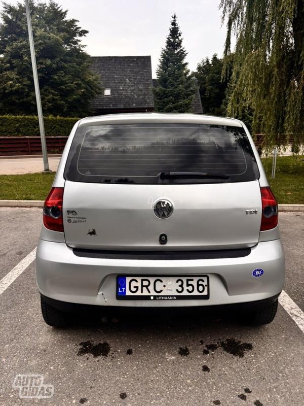 Pelēks Volkswagen Fox 2007 Kretinga, ar dzinēja tilpumu 1.40 L un nobraukumu 234 tūkst. km par 1100 €, foto 4 vietnē AUTOMOTO.COM.LV