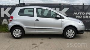 Pelēks Volkswagen Fox 2006 Liepāja, ar dzinēja tilpumu 1.20 L un nobraukumu 99 tūkst. km par 2250 €, foto 4 vietnē AUTOMOTO.COM.LV