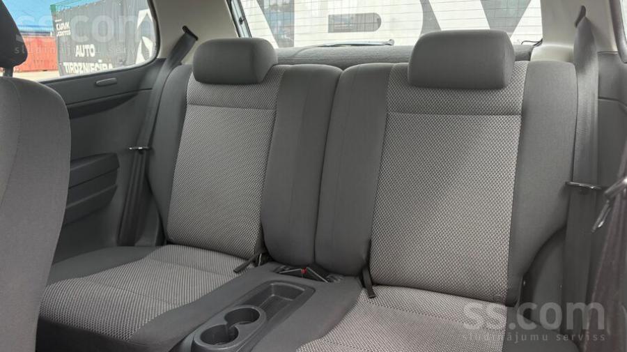 Pelēks Volkswagen Fox 2006 Liepāja, ar dzinēja tilpumu 1.20 L un nobraukumu 99 tūkst. km par 2250 €, foto 18 vietnē AUTOMOTO.COM.LV