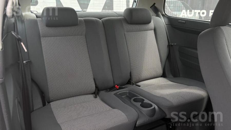 Pelēks Volkswagen Fox 2006 Liepāja, ar dzinēja tilpumu 1.20 L un nobraukumu 99 tūkst. km par 2250 €, foto 19 vietnē AUTOMOTO.COM.LV
