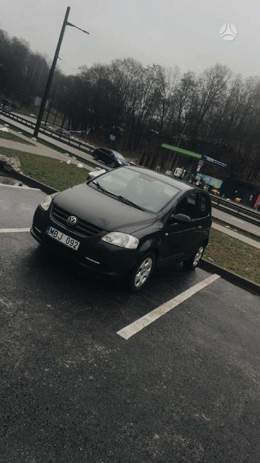 Pelēks Volkswagen Fox 2007 Kauņa, ar dzinēja tilpumu 1.39 L un nobraukumu 169 tūkst. km par 800 €, foto 1 vietnē AUTOMOTO.COM.LV
