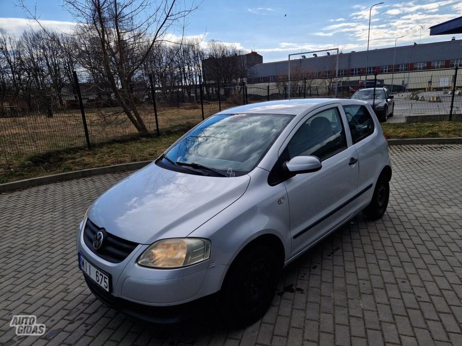 Grey Volkswagen Fox 2007 in Klaipeda, with an engine capacity of 1.20 L and mileage of 230 thousand km for 1000 €, photo 3 on AUTOMOTO.COM.LV