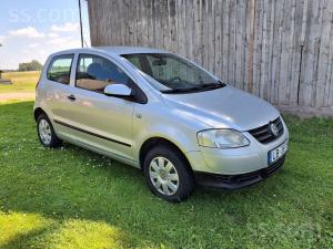Pelēks Volkswagen Fox 2007 Rīga, ar dzinēja tilpumu 1.20 L un nobraukumu 165 tūkst. km par 990 €, foto  vietnē AUTOMOTO.COM.LV