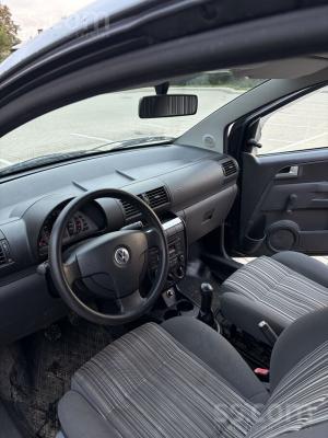 Pelēks Volkswagen Fox 2011 Saldus, ar dzinēja tilpumu 1.20 L un nobraukumu 125 tūkst. km par 2100 €, foto 6 vietnē AUTOMOTO.COM.LV