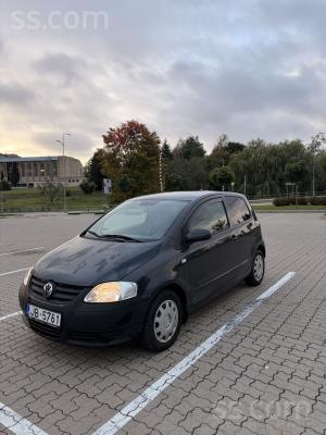 Pelēks Volkswagen Fox 2011 Saldus, ar dzinēja tilpumu 1.20 L un nobraukumu 125 tūkst. km par 1650 €, foto 3 vietnē AUTOMOTO.COM.LV
