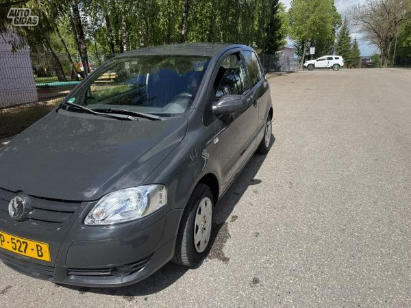 Volkswagen Fox 2005 in Raseiniai, with an engine capacity of 1.40 L and mileage of 222 thousand km for 999 €, photo 3 on AUTOMOTO.COM.LV