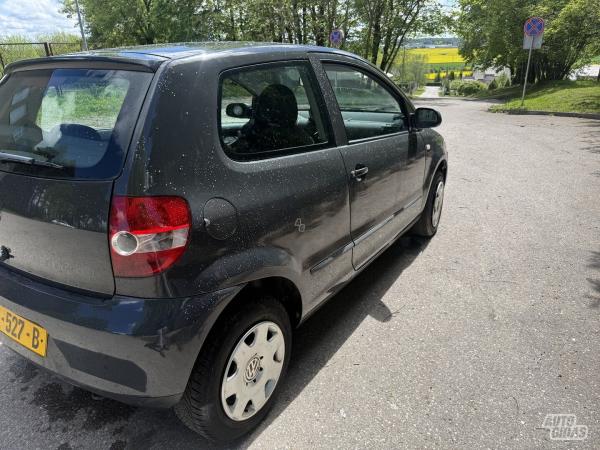 Volkswagen Fox 2005 in Raseiniai, with an engine capacity of 1.40 L and mileage of 222 thousand km for 999 €, photo 4 on AUTOMOTO.COM.LV
