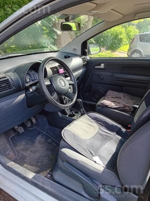 Volkswagen Fox 2006 Rīga, ar dzinēja tilpumu 1.40 L un nobraukumu 271 tūkst. km par 1200 €, foto 6 vietnē AUTOMOTO.COM.LV