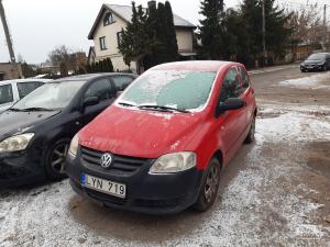Red Volkswagen Fox 2006 in Kaunas, with an engine capacity of 1.20 L and mileage of 160 thousand km for 370 €, photo 2 on AUTOMOTO.COM.LV