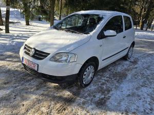 White Volkswagen Fox 2009 in Sirvintos, with an engine capacity of 1.42 L and mileage of 218 thousand km for 1400 €, photo  on AUTOMOTO.COM.LV