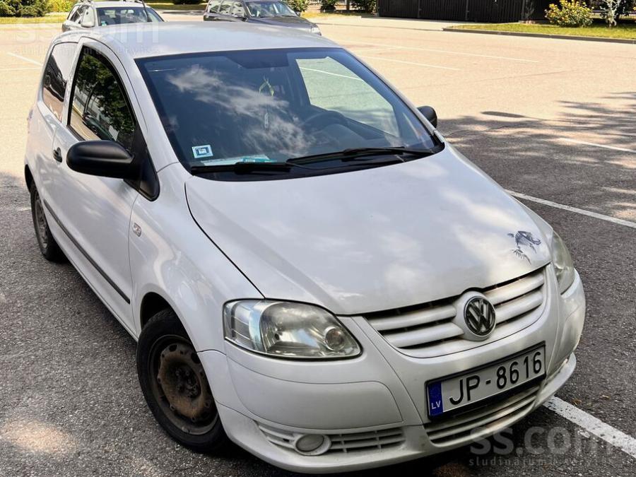 White Volkswagen Fox 2010 in Jelgava, with an engine capacity of 1.40 L and mileage of 168 thousand km for 1200 €, photo 1 on AUTOMOTO.COM.LV