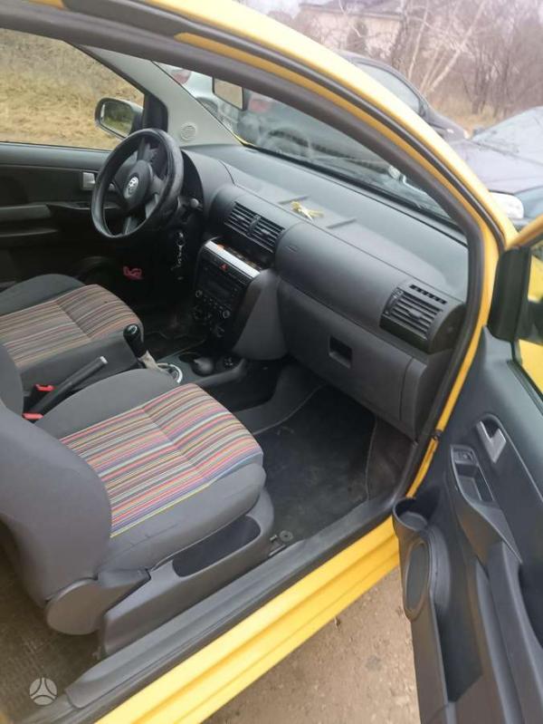 Dzeltens Volkswagen Fox 2005 Viļņa, ar dzinēja tilpumu 1.20 L un nobraukumu 240 tūkst. km par 1100 €, foto 4 vietnē AUTOMOTO.COM.LV