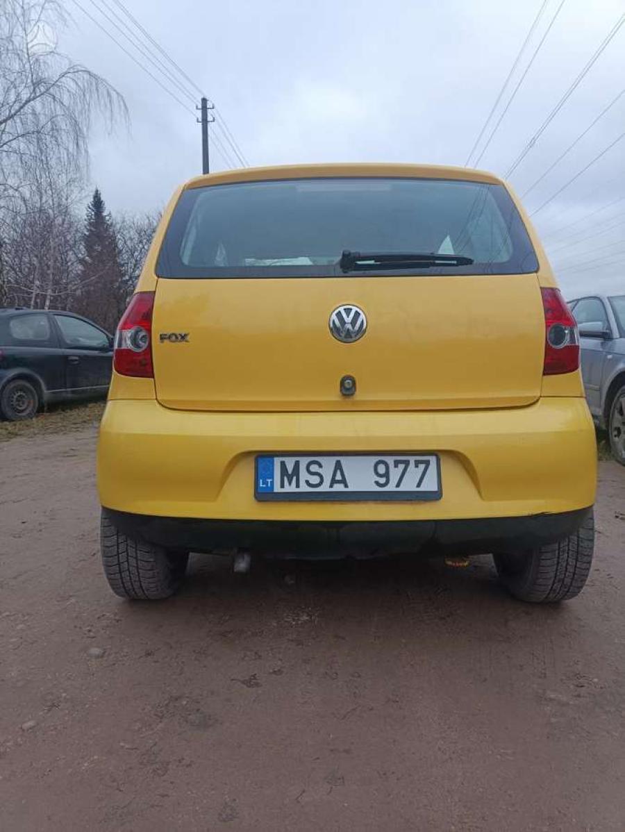 Dzeltens Volkswagen Fox 2005 Viļņa, ar dzinēja tilpumu 1.20 L un nobraukumu 240 tūkst. km par 1100 €, foto 7 vietnē AUTOMOTO.COM.LV