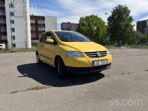 Желтый Фольксваген Фокс 2006 в Рига, объемом двигателя 1.20 л и пробегом 109 тыс. км за 1850 €, фото 3 на AUTOMOTO.COM.LV