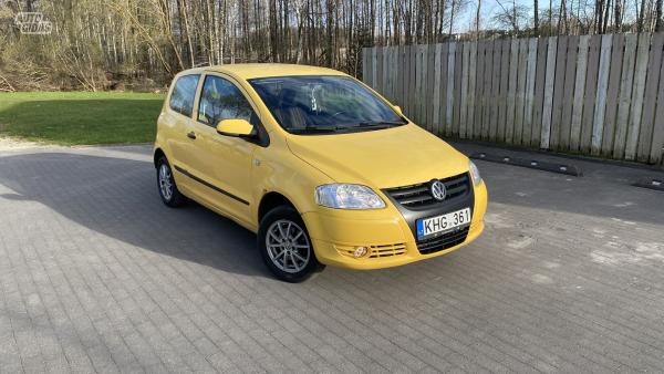 Dzeltens Volkswagen Fox 2005 Viļņa, ar dzinēja tilpumu 1.40 L un nobraukumu 252 tūkst. km par 1850 €, foto 1 vietnē AUTOMOTO.COM.LV
