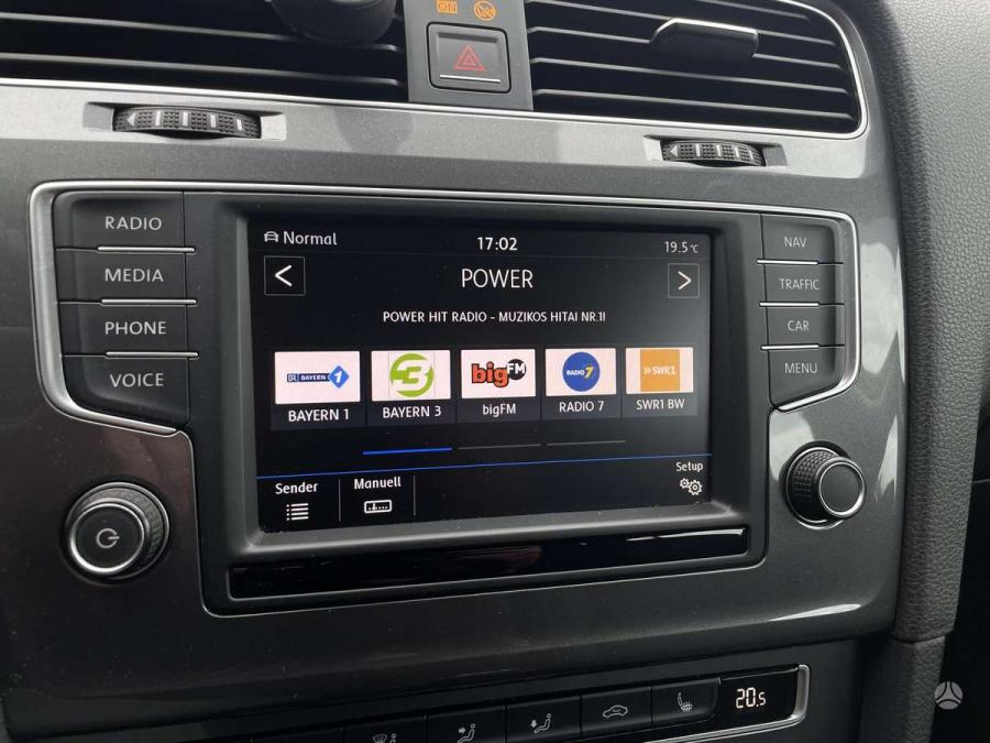 Black Volkswagen Golf Alltrack 2016 in Kursenai, with an engine capacity of 1.60 L and mileage of 240 thousand km for 8600 €, photo 14 on AUTOMOTO.COM.LV