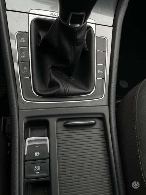 Black Volkswagen Golf Alltrack 2016 in Kursenai, with an engine capacity of 1.60 L and mileage of 240 thousand km for 8600 €, photo 20 on AUTOMOTO.COM.LV