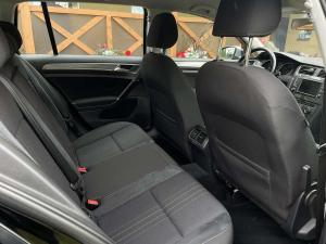 Black Volkswagen Golf Alltrack 2016 in Kursenai, with an engine capacity of 1.60 L and mileage of 240 thousand km for 8600 €, photo 23 on AUTOMOTO.COM.LV