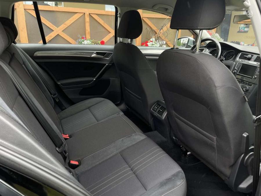 Black Volkswagen Golf Alltrack 2016 in Kursenai, with an engine capacity of 1.60 L and mileage of 240 thousand km for 8600 €, photo 23 on AUTOMOTO.COM.LV