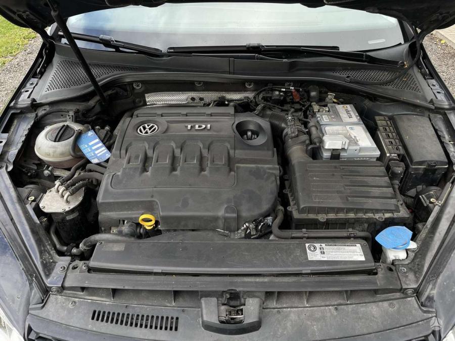 Black Volkswagen Golf Alltrack 2016 in Kursenai, with an engine capacity of 1.60 L and mileage of 240 thousand km for 8600 €, photo 30 on AUTOMOTO.COM.LV