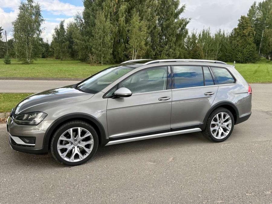 Pelēks Volkswagen Golf Alltrack 2015 Tauragė, ar dzinēja tilpumu 1.97 L un nobraukumu 302 tūkst. km par 7200 €, foto 4 vietnē AUTOMOTO.COM.LV