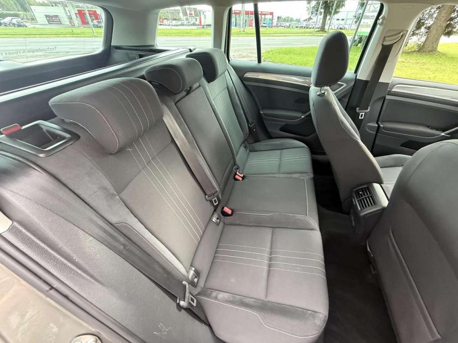Pelēks Volkswagen Golf Alltrack 2015 Tauragė, ar dzinēja tilpumu 1.97 L un nobraukumu 302 tūkst. km par 7200 €, foto 19 vietnē AUTOMOTO.COM.LV