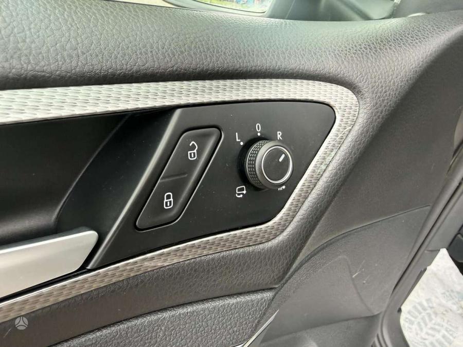 Pelēks Volkswagen Golf Alltrack 2015 Tauragė, ar dzinēja tilpumu 1.97 L un nobraukumu 302 tūkst. km par 7200 €, foto 22 vietnē AUTOMOTO.COM.LV