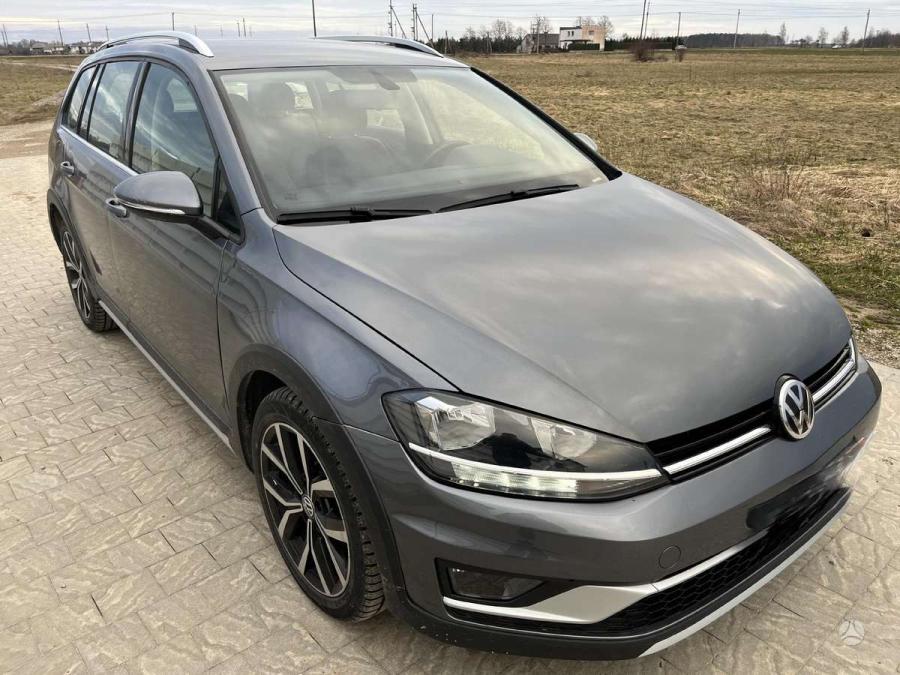 Pelēks Volkswagen Golf Alltrack 2019 Kretinga, ar dzinēja tilpumu 1.80 L un nobraukumu 81 tūkst. km par 7500 €, foto 2 vietnē AUTOMOTO.COM.LV