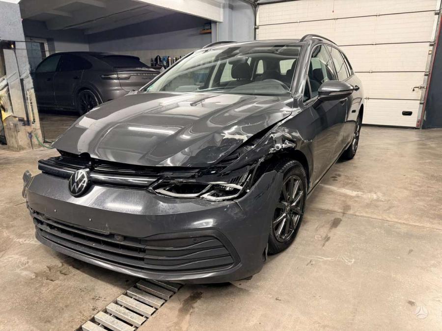Серый Фольксваген Golf Alltrack 2022 в Каунас, объемом двигателя 1.97 л и пробегом 111 тыс. км за 7500 €, фото 13 на AUTOMOTO.COM.LV