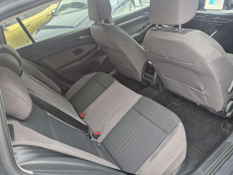 Grey Volkswagen Golf Alltrack 2022 in Vilnius, with an engine capacity of 1.97 L and mileage of 181 thousand km for 17400 €, photo 7 on AUTOMOTO.COM.LV