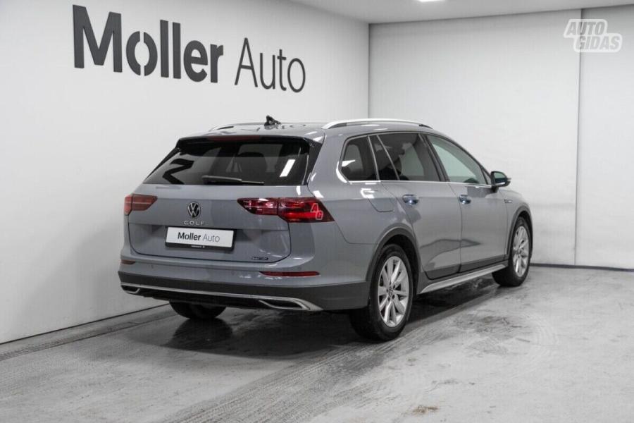 Pelēks Volkswagen Golf Alltrack 2022 Viļņa, ar dzinēja tilpumu 2.00 L un nobraukumu 166 tūkst. km par 20900 €, foto 4 vietnē AUTOMOTO.COM.LV