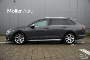 Pelēks Volkswagen Golf Alltrack 2022 Viļņa, ar dzinēja tilpumu 2.00 L un nobraukumu 157 tūkst. km par 19500 €, foto 4 vietnē AUTOMOTO.COM.LV