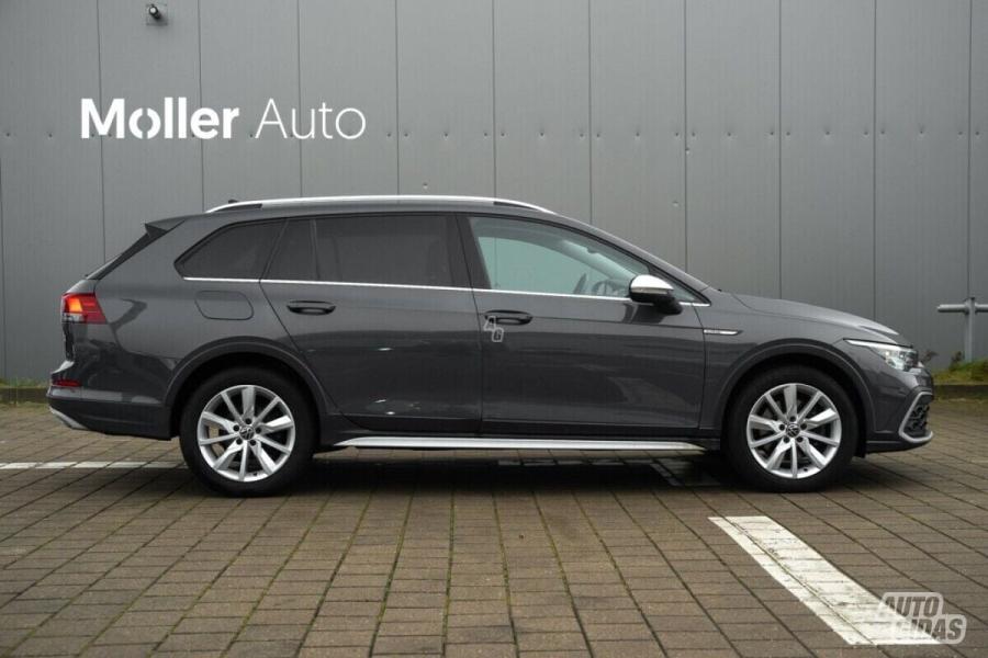 Pelēks Volkswagen Golf Alltrack 2022 Viļņa, ar dzinēja tilpumu 2.00 L un nobraukumu 157 tūkst. km par 19500 €, foto 8 vietnē AUTOMOTO.COM.LV