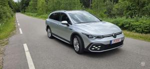 Grey Volkswagen Golf Alltrack 2022 in Vilnius, with an engine capacity of 2.00 L and mileage of 73 thousand km for 19500 €, photo 3 on AUTOMOTO.COM.LV