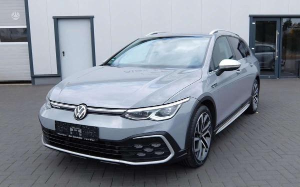 Фольксваген Golf Alltrack 2022 в Утена на AUTOMOTO.COM.LV Серый Фольксваген Golf Alltrack 2022 в Утена, объемом двигателя 2.00 л и пробегом 213 тыс. км за 17600 €, фото 1 на AUTOMOTO.COM.LV