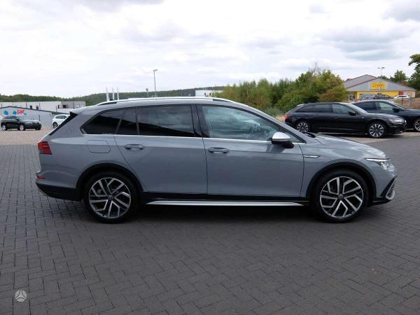 Фольксваген Golf Alltrack 2022 в Утена на AUTOMOTO.COM.LV Серый Фольксваген Golf Alltrack 2022 в Утена, объемом двигателя 2.00 л и пробегом 213 тыс. км за 17600 €, фото 9 на AUTOMOTO.COM.LV