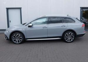 Grey Volkswagen Golf Alltrack 2022 in Utena, with an engine capacity of 2.00 L and mileage of 213 thousand km for 16300 €, photo 9 on AUTOMOTO.COM.LV